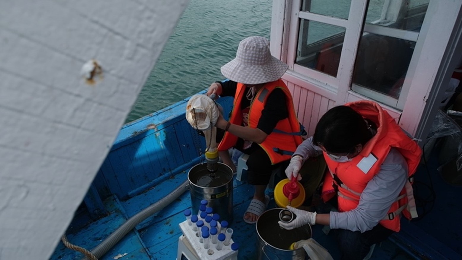 Methods for Sampling and Analysis of Microplastics in Aquatic Environment - 3SIP2C